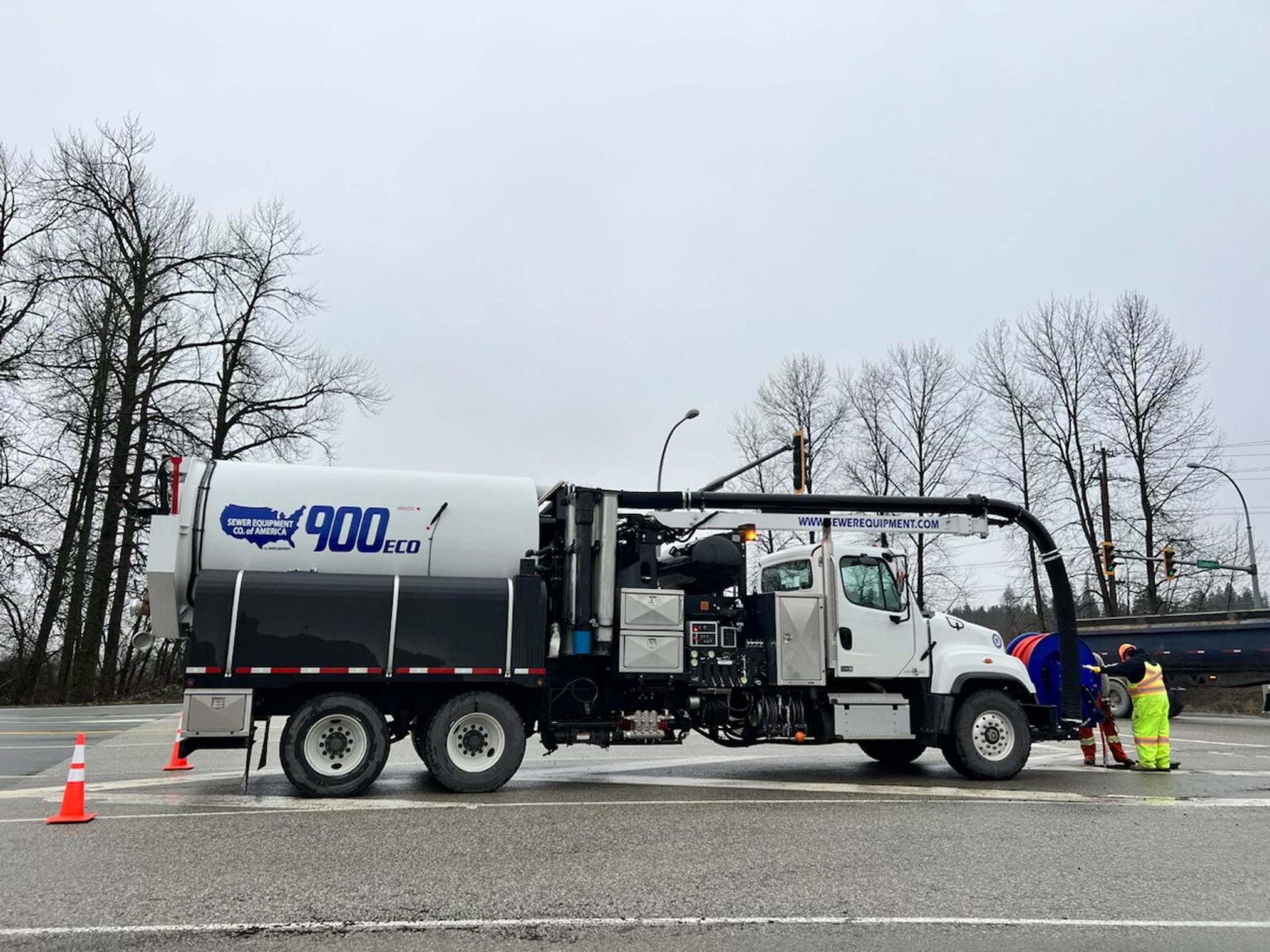 SECA 900-ECO Combo Truck | Heavy Duty Equipment Supplier in BC